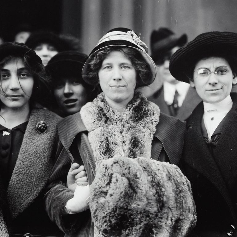 Conheça Mulheres Que Mudaram O Mundo Da Moda