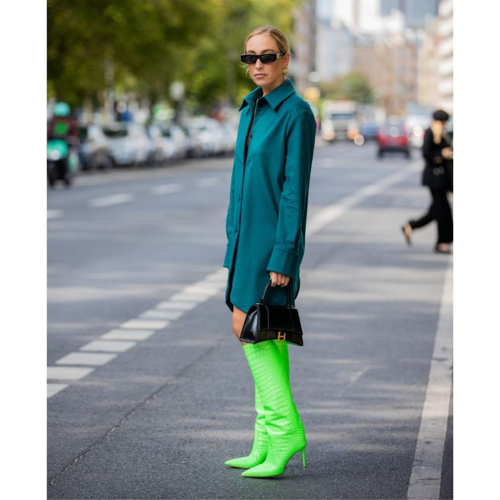 Looks Com Botas Coloridas - 58 Ideias Para te Inspirar | Blog Oscar